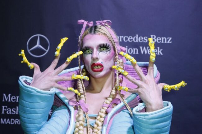 Charlie Smits se transforma de ilustrador a diseñador de moda