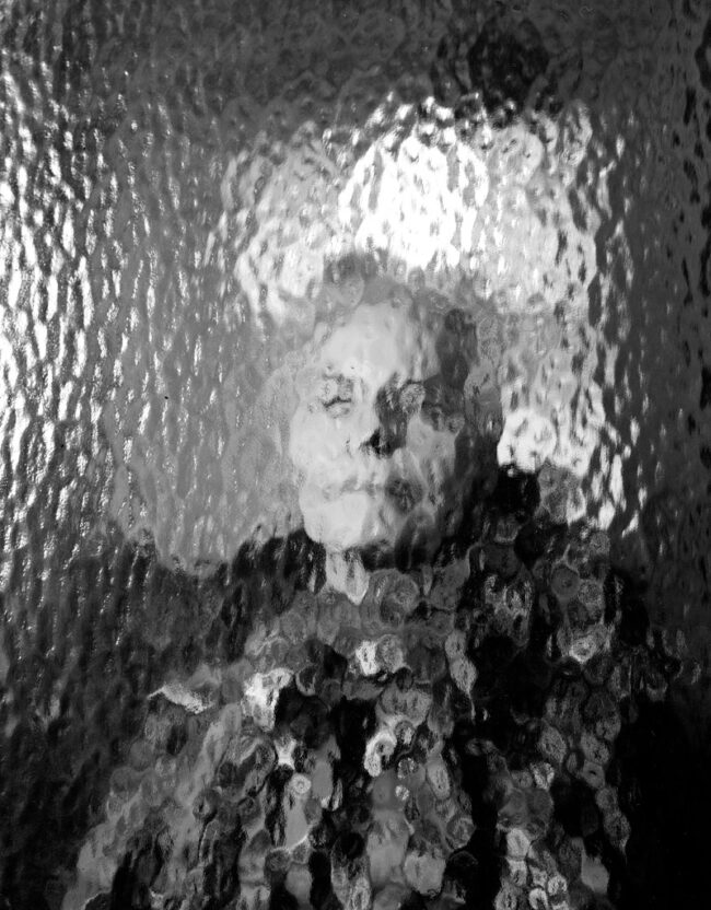 Justin Aversano, estrenará la última versión de “Smoke and Mirrors”