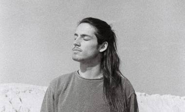 pablopablo es Pablo Drexler, el hijo de Jorge Drexler, y esta es su música