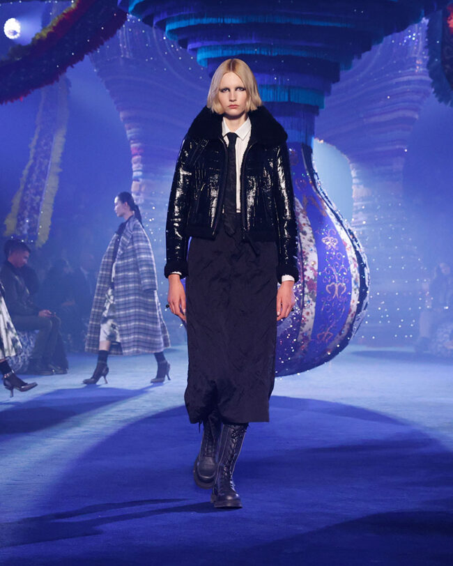 Dior FW23-24 y su mirada contemporánea al archivo de los cincuenta