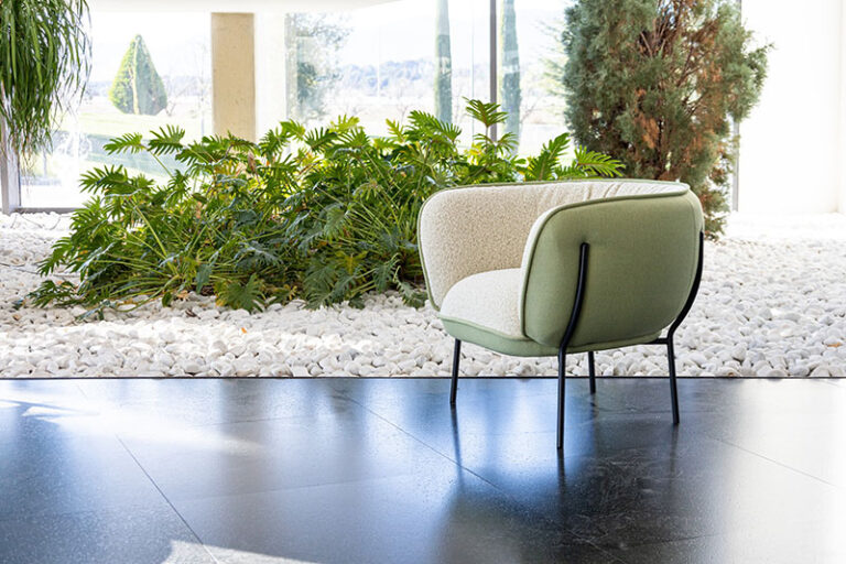 Así es la nueva butaca Owwi diseño de Arnau Reyna para Actiu