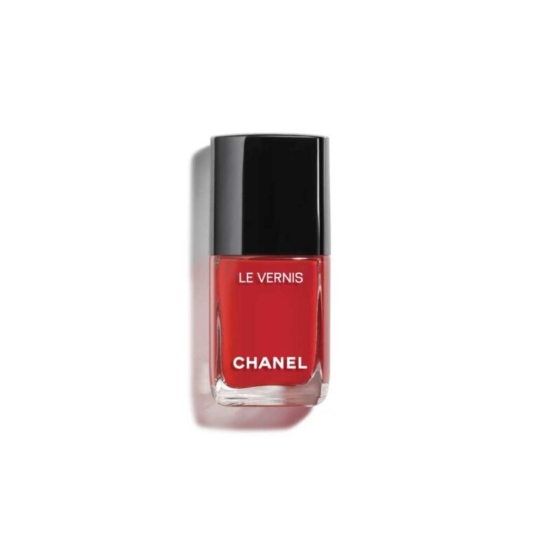 La historia del rojo Chanel desde la primera barra de labios hasta hoy