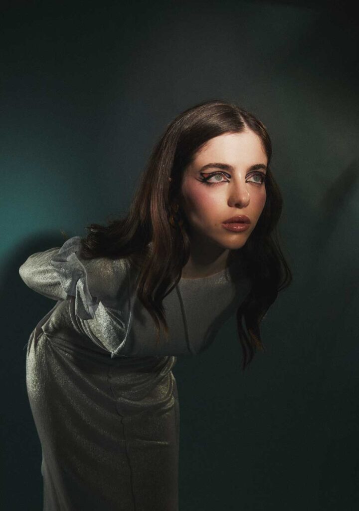 Eve Ryan es la actriz madrileña de "Mía es la venganza" | Neo2 Magazine