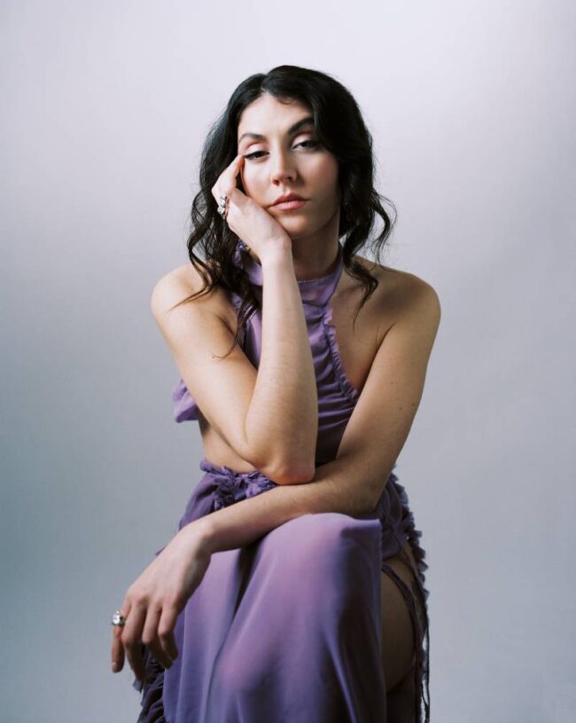 Queralt Lahoz vuelta muy alto en "Alto Cielo" su nuevo EP