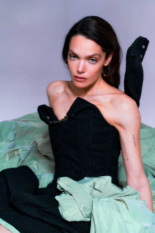 Ana Rujas es mucho más que esa hermosa actriz española de ojos azules