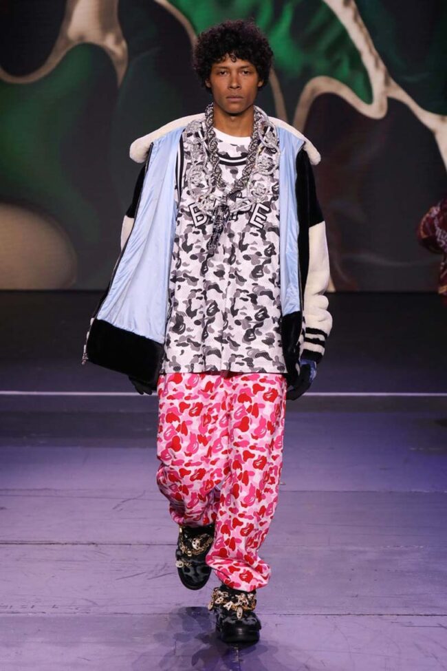 El desfile de Bape celebra tres décadas de moda urbana japonesa