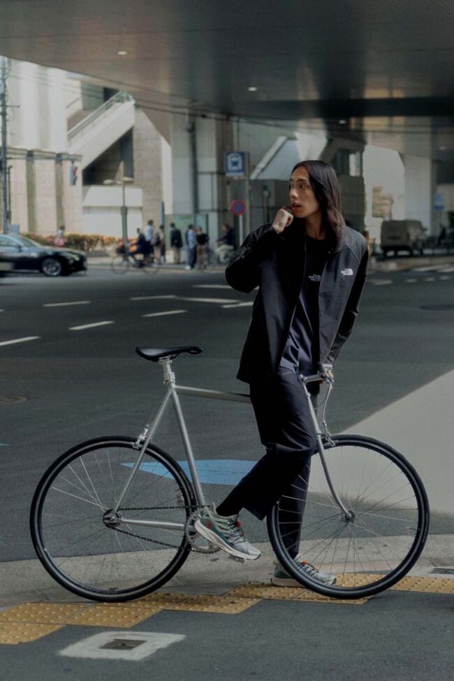 Los looks de tendencia gorp core firmados por The North Face para FW23