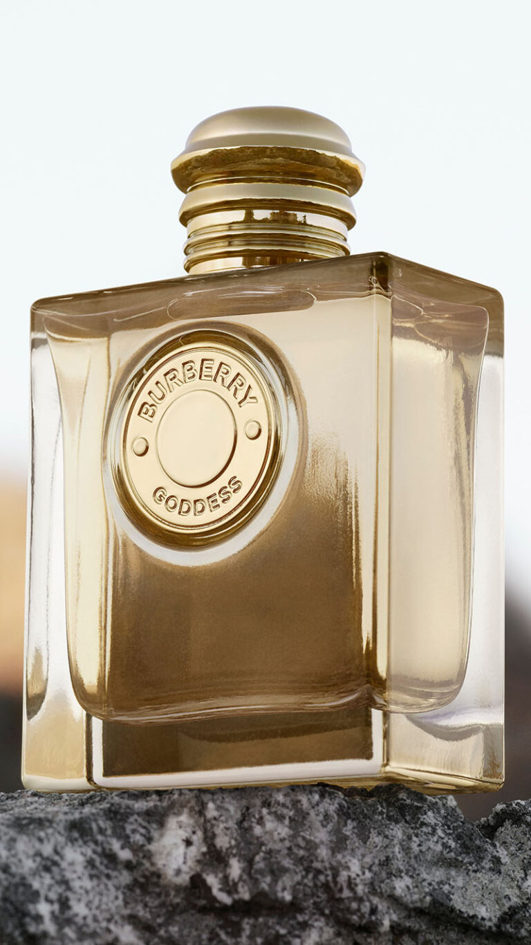 ¿Cuál es el perfume de Emma Mackey? El nuevo Burberry Goddess EDP