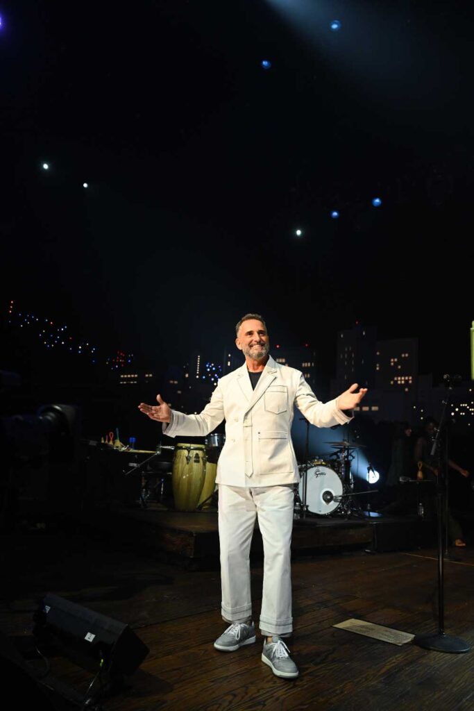 Jorge Drexler viste Dior Men en su concierto para Austin City Limits