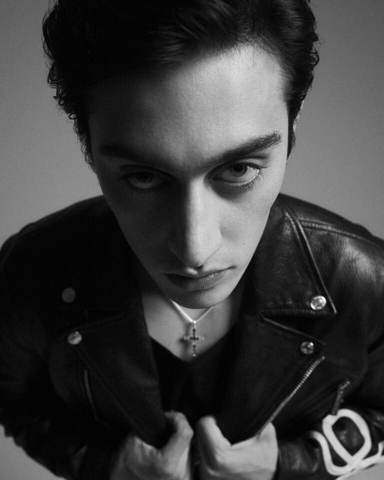 George Steane es el actor que enamoró a Almodóvar y ahora a Los Javis