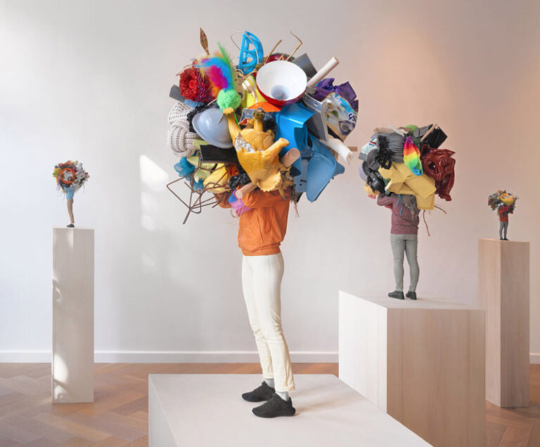 Daniel Firman inaugura la exposición “Re-enchantment”.