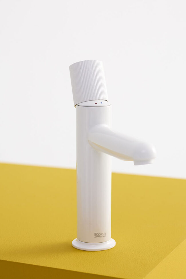 Grifería Nu de Roca: grifería vibrante y cautivadora por Inma Bermúdez