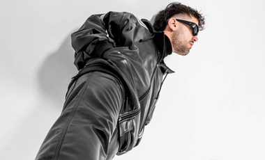 pablopablo es Pablo Drexler, el hijo de Jorge Drexler, y esta es su música