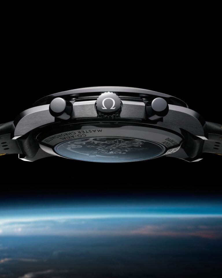 Así es el nuevo Omega Speedmaster Dark Side of the Moon Apollo 8