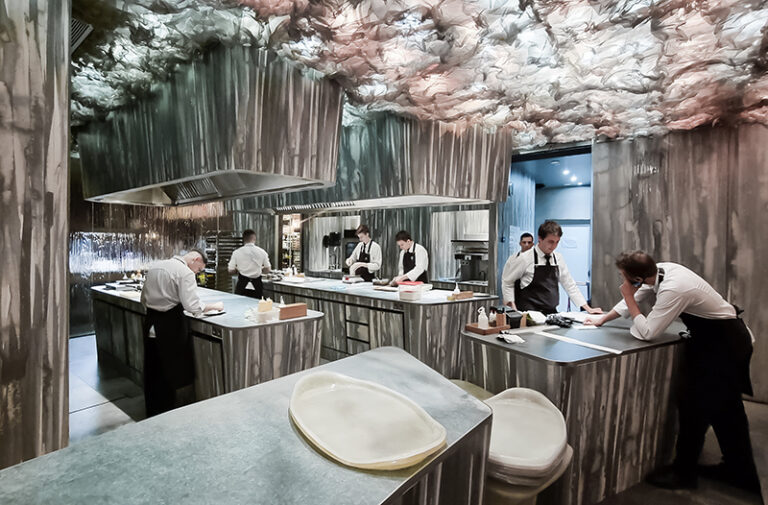 Albert Adrià y su restaurante Enigma, la historia de no tener un estilo.