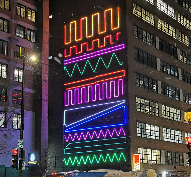Interactive Neon Murals es un proyecto del artista urbano Spidertag.