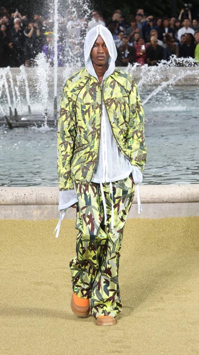 Kenzo SS25: un estudio de oriente, occidente, el pasado y el presente