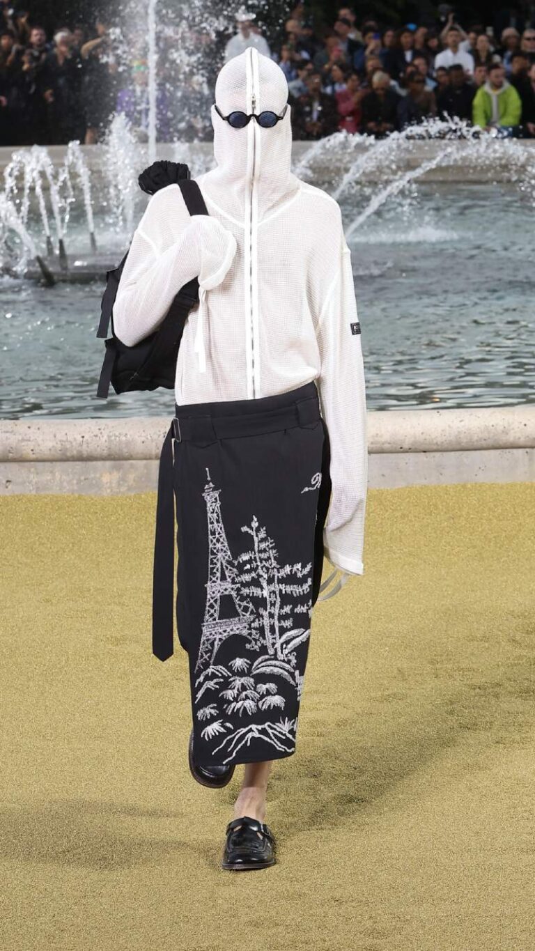 Kenzo SS25: un estudio de oriente, occidente, el pasado y el presente