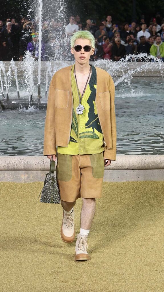 Kenzo SS25: un estudio de oriente, occidente, el pasado y el presente