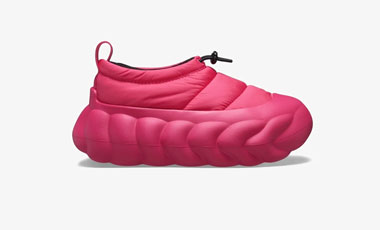 Así son los zuecos con tacón de Crocs que tu vas a querer