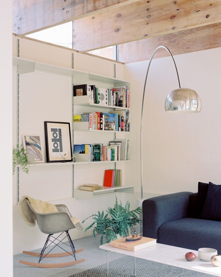 La casa Six Columns creada por el estudio 31/44 Architects en Londres