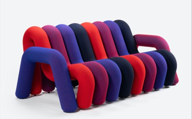 Extra Bold de Moustache: el sofá que se ondula y cambia de color