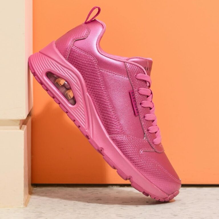 Cupido llevará estas zapatillas de Skechers para repartir amor en 2025