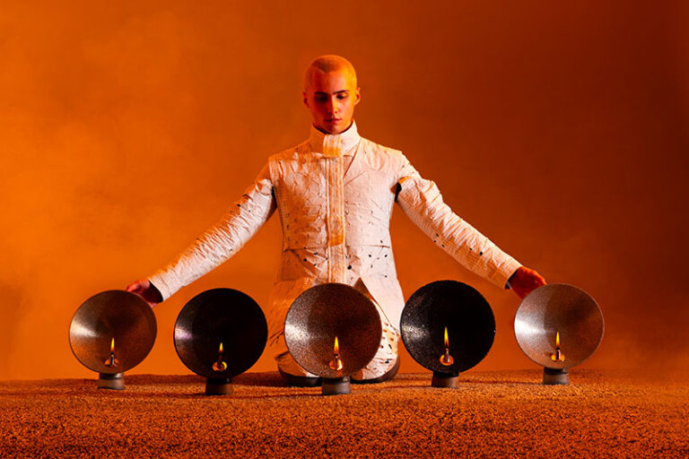 El estudio Layer, de Benjamin Hubert, celebra sus 10 años en 101010