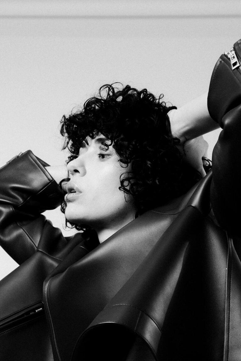 Alice Wonder Nos Presenta A Su Alter Ego Ila Y Su Nuevo álbum