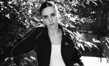 Eve Ryan es la actriz madrileña de "Mía es la venganza" | Neo2 Magazine