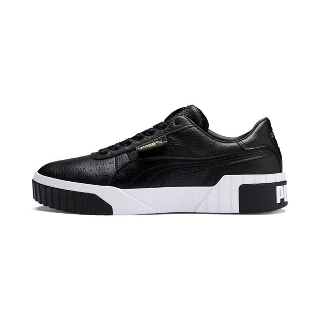 zapatillas Cali de Puma con suela rosa. Alucinantes.